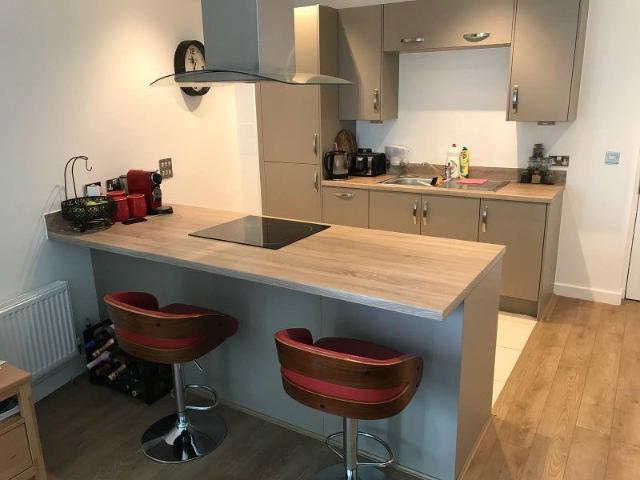 New 1 bed flat near Usa Embassy great spot