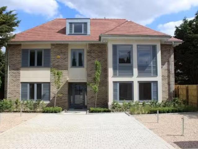 Just in! 1 bedroom apartment for rent in 418 Milton Road, Camb.