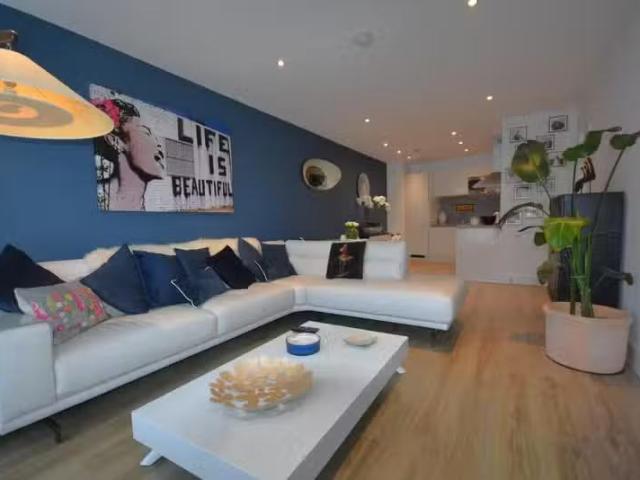 Just in! 1 bedroom apartment for rent in 96 Bayscape, Watkiss.