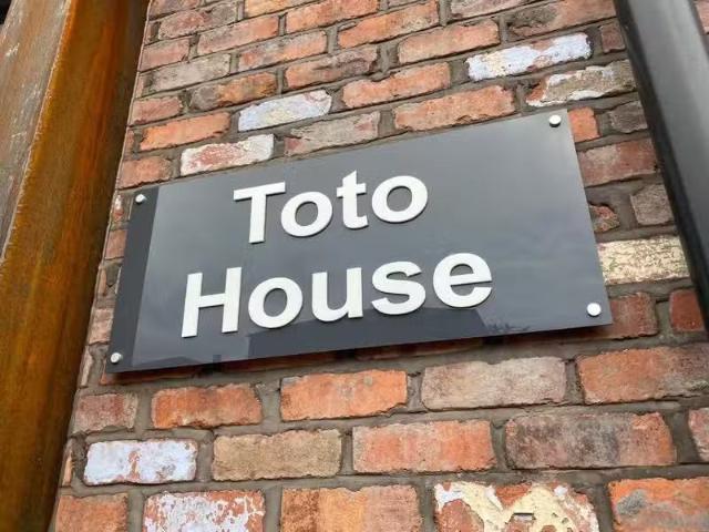 New 1 bedroom apartment for rent in Toto House, Saville Street.