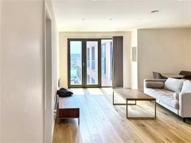 For Rent! 1 bedroom apartment for rent in Windmill Street, Bir.