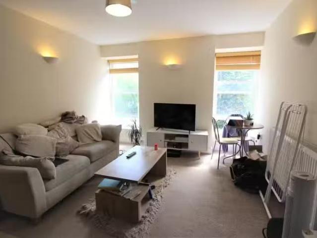 Just in! 1 bedroom apartment for rent in Broomfield Road, Chel.