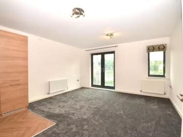 Cheap 1 bedroom apartment for rent in Faldo Court, Rollason Wa.