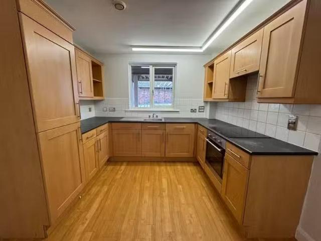 Charming 1 bedroom apartment for rent in Saturday Bridge, B1