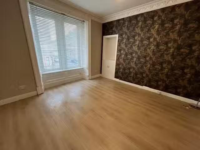 Just in! 1 bedroom flat for rent in 1/4, 185 Strathmartine Roa.