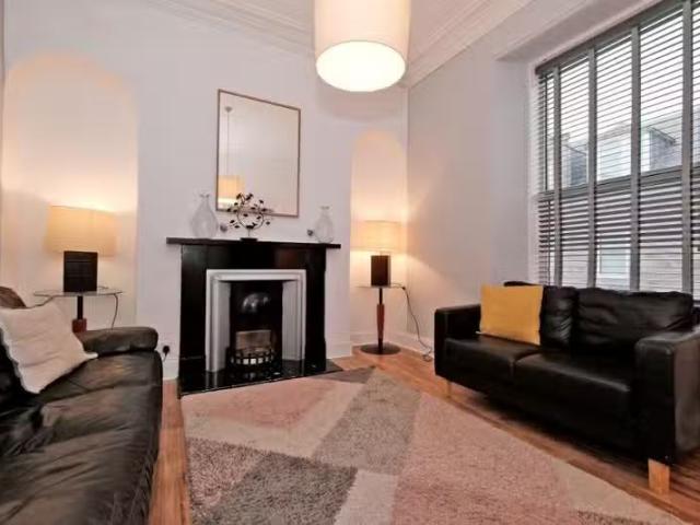 Rental! 1 bedroom flat for rent in West Mount Street, City Cen.