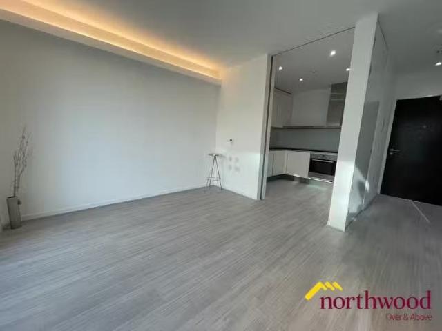 Cheap 1 bedroom flat for rent in The Cube West, Birmingham Cit.