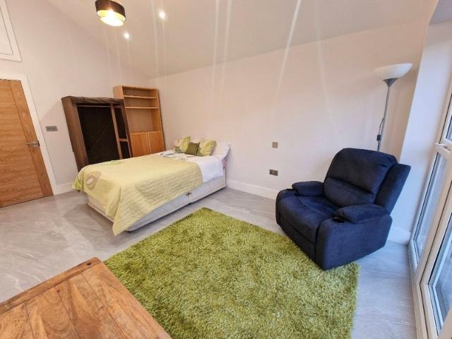 New 1 Bedroom Flat near Addenbrooke's Hospital