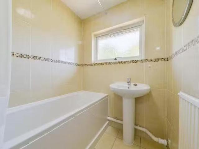 For Rent! 1 bedroom house of multiple occupation for rent in S.