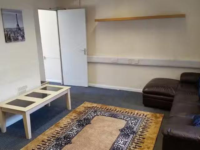 Charming 1 bedroom house share for rent in Rm 1, Warstock road.