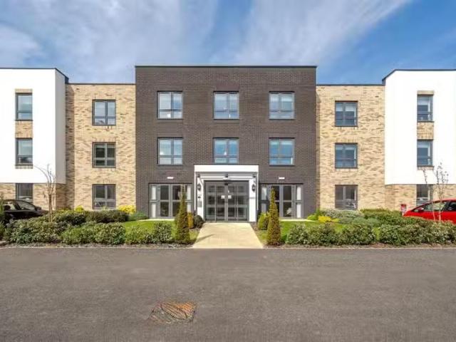 Just in! 1 bedroom retirement property for rent in Mill Green.
