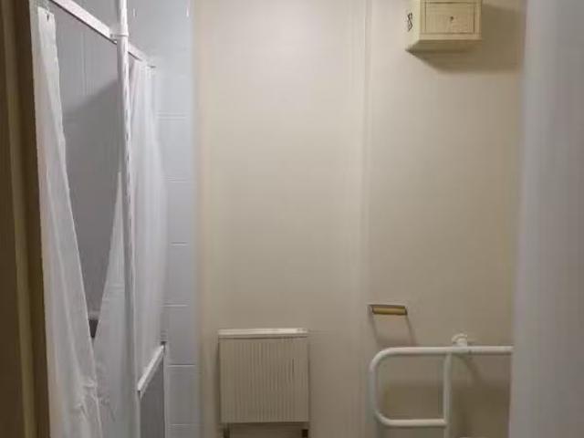 New 1 bedroom retirement property for rent in St Paul's Place.