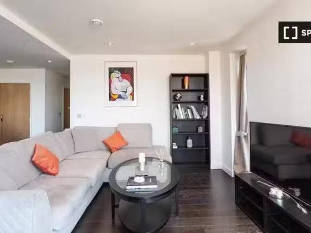 Deal! 1 BR 2 bedroom apartment for rent in Peninsula, London