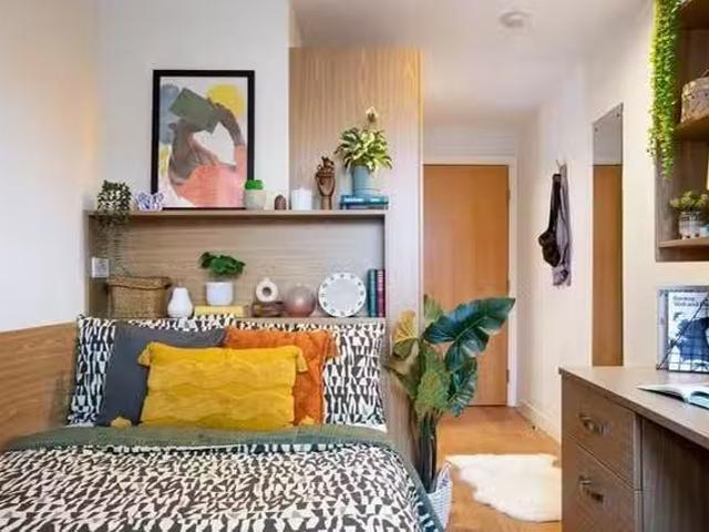 New 1 BR Thurso Street Studio Large Standard Double