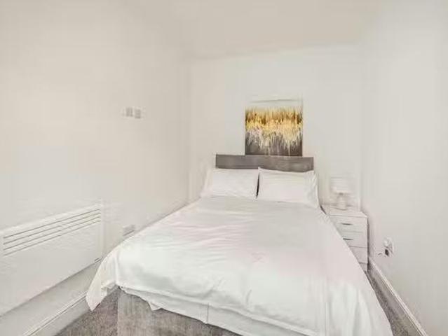 New 1 BR Union Court, Liverpool