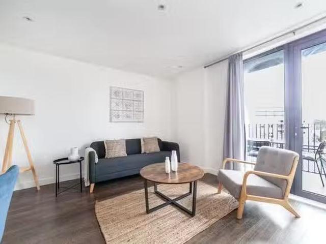 Just in! 1 BR Woolwich High Street