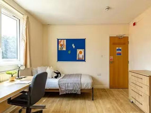 Unique 1 BR Brooke Hall Standard Studio