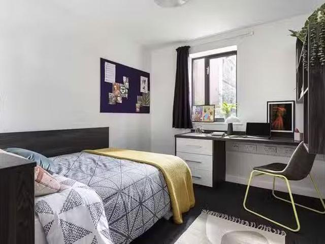 Nice 1 BR Classic Ensuite