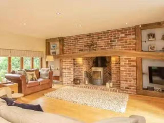 Just in! 1 BR Durlock Road, Ash