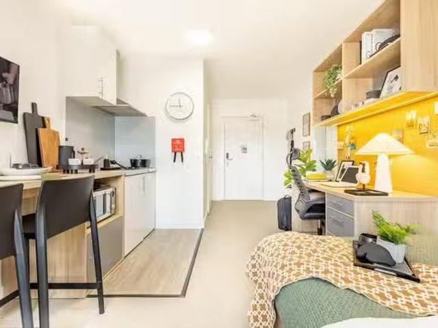 Unique 1 BR Globe Works Standard En Suite