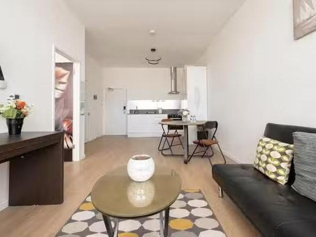 Cheap 1 BR Halfords Lane
