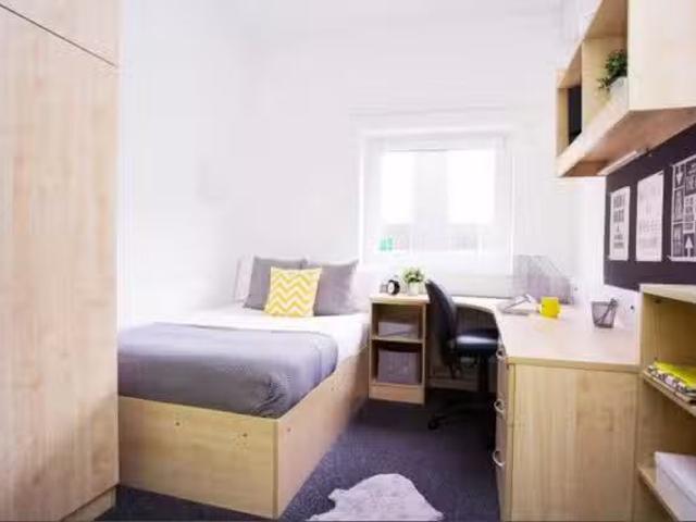 Nice 1 BR James Watt En Suite, Premium Range 1
