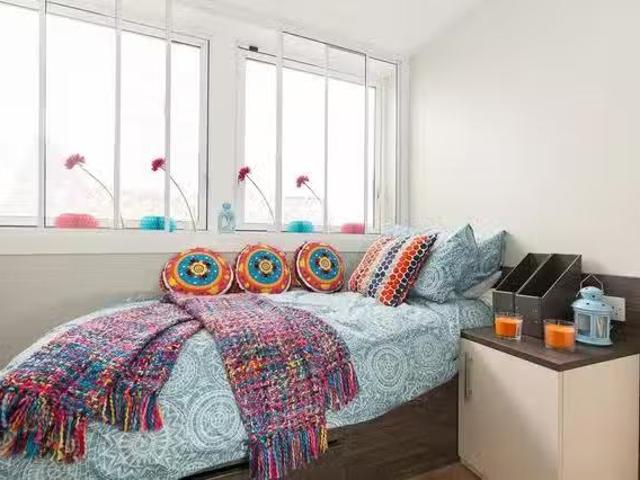 Just in! 1 BR Maid Marian House Classic Studio