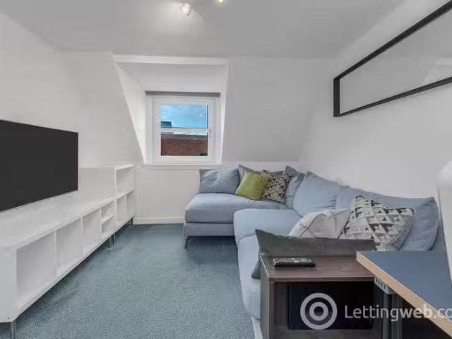 Just in! 1 BR Property to rent in North Leith Mill, Leith, Edi.