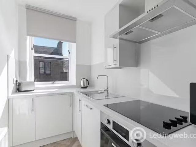 Rental! 1 BR Property to rent in Albert Street, Dundee, DD4