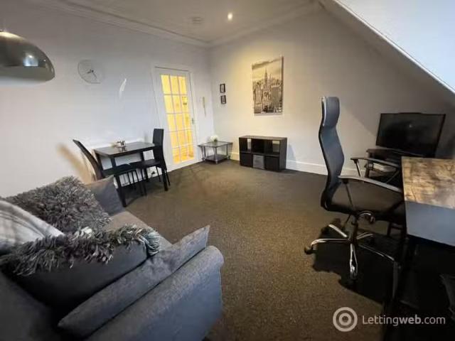 Deal! 1 BR Property to rent in Claremont Street, Aberdeen, AB1.