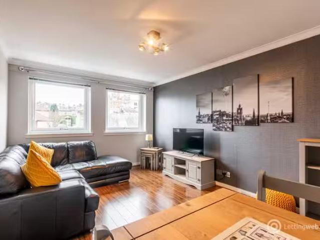 Cozy 1 BR Property to rent in Craighouse Gardens, Edinburgh, E.