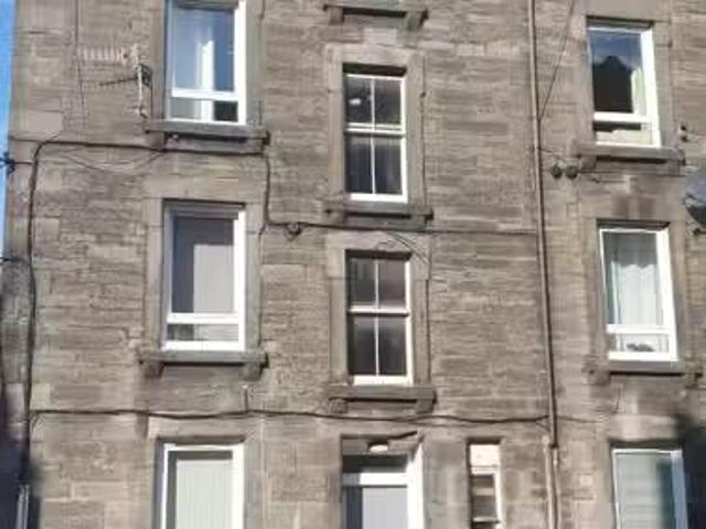 Cheap 1 BR Property to rent in Flat 1/1, 2 Morgan Street, DD4.