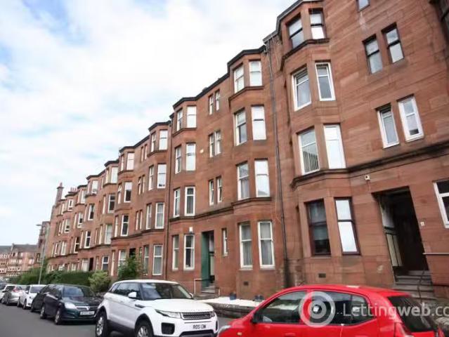 Just in! 1 BR Property to rent in Flat 3/2 6 Kennoway Drive, G.