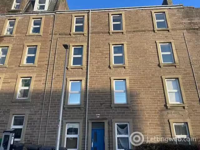 Deal! 1 BR Property to rent in Flat H, 5 Parker Street, Dundee.