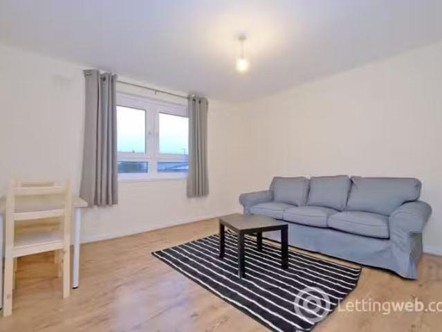 New 1 BR Property to rent in Gort Road, Mid Floor, AB24