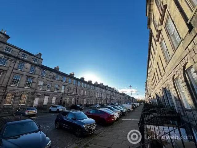 Deal! 1 BR Property to rent in Great King Street, New Town, Ed.