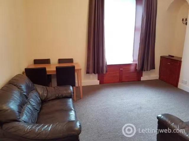 Unique 1 BR Property to rent in Summerfield Terrace, City Cen.