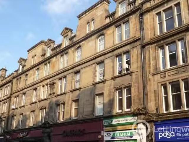 For Rent! 1 BR Property to rent in Scott Street City Centre