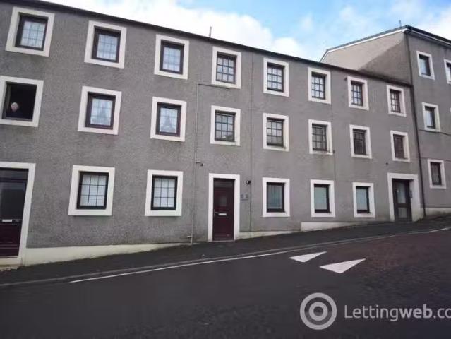 Cheap 1 BR Property to rent in Springwell Place, Stewarton
