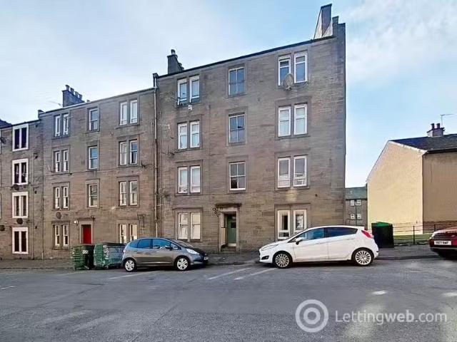 Nice 1 BR Property to rent in Wolseley Street, Coldside, Dunde.