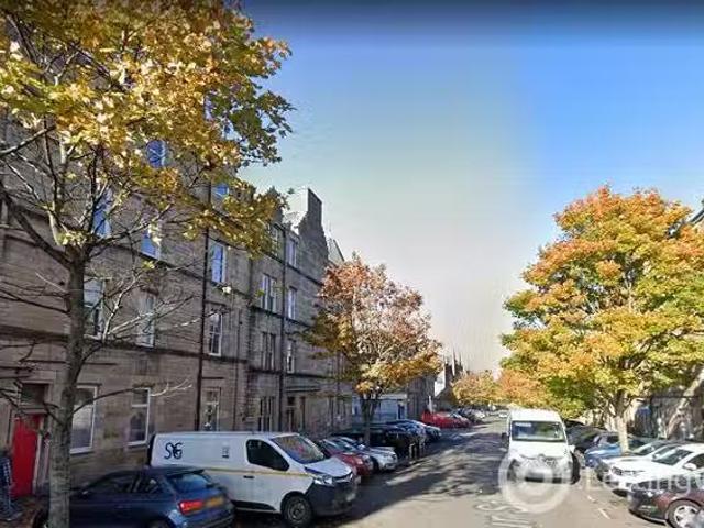 Unique 1 BR Property to rent in 23, Balfour Street, Edinburgh.