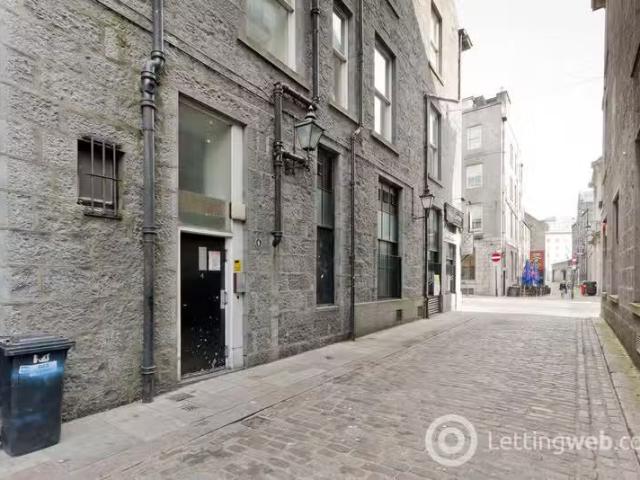 Charming 1 BR Property to rent in 4J Trinity Lane, Aberdeen, A.