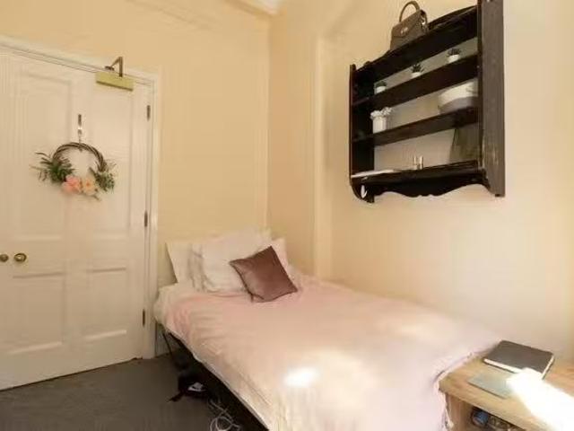 New 1 BR Queen Alexandra's House Premium Double Room