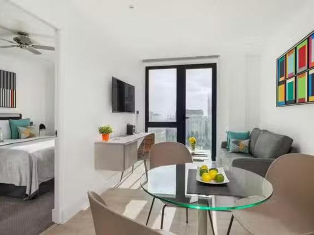 For Rent! 1 BR Queen Square, Brighton