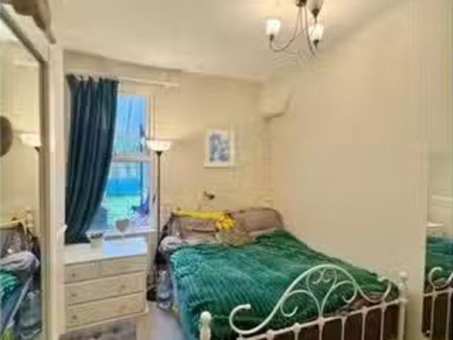 Deal! 1 BR Room in shared apartment for rent in London