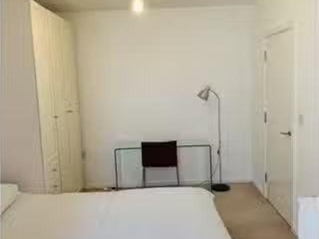 Cheap 1 BR Room in shared apartment in London