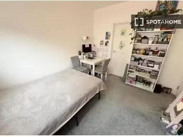 Cozy 1 BR Room in 2 bedroom flat for rent in Surrey Quay, Lond.