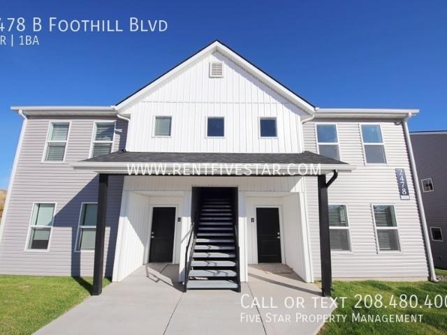 NEW 2023 CONSTRUCTION 2 Bedroom 1 Bathroom Apartment! Visit rentfivestar.com for details