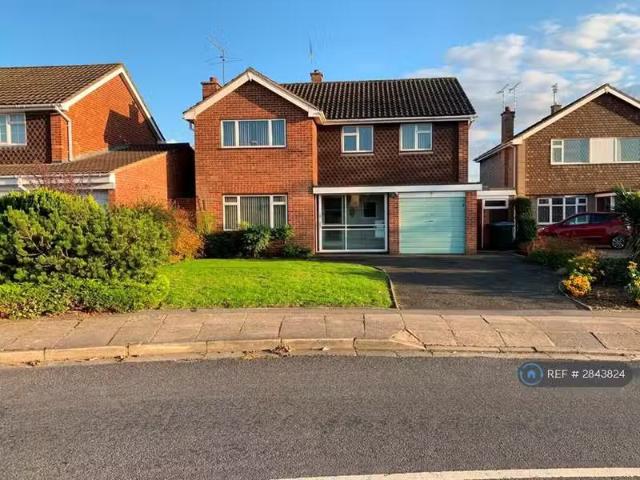 New 2 BA 4 bedroom detached house for rent in Barnack Avenue.