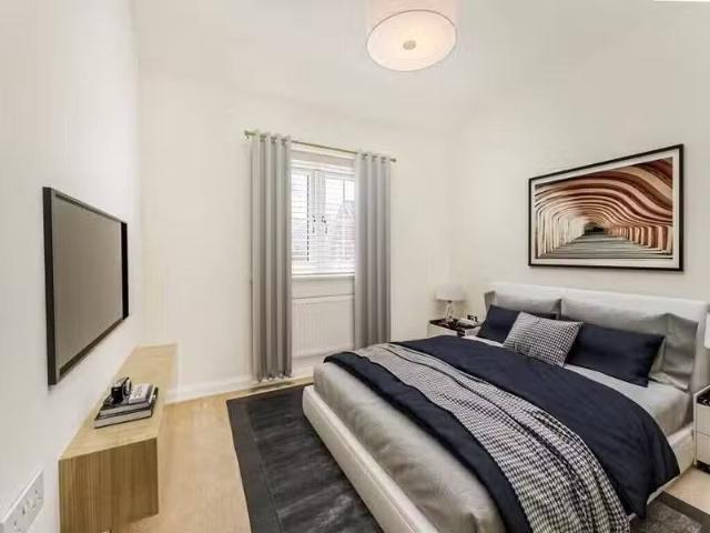 Charming 2 BA 4 bedroom detached house for rent in Equinox III.